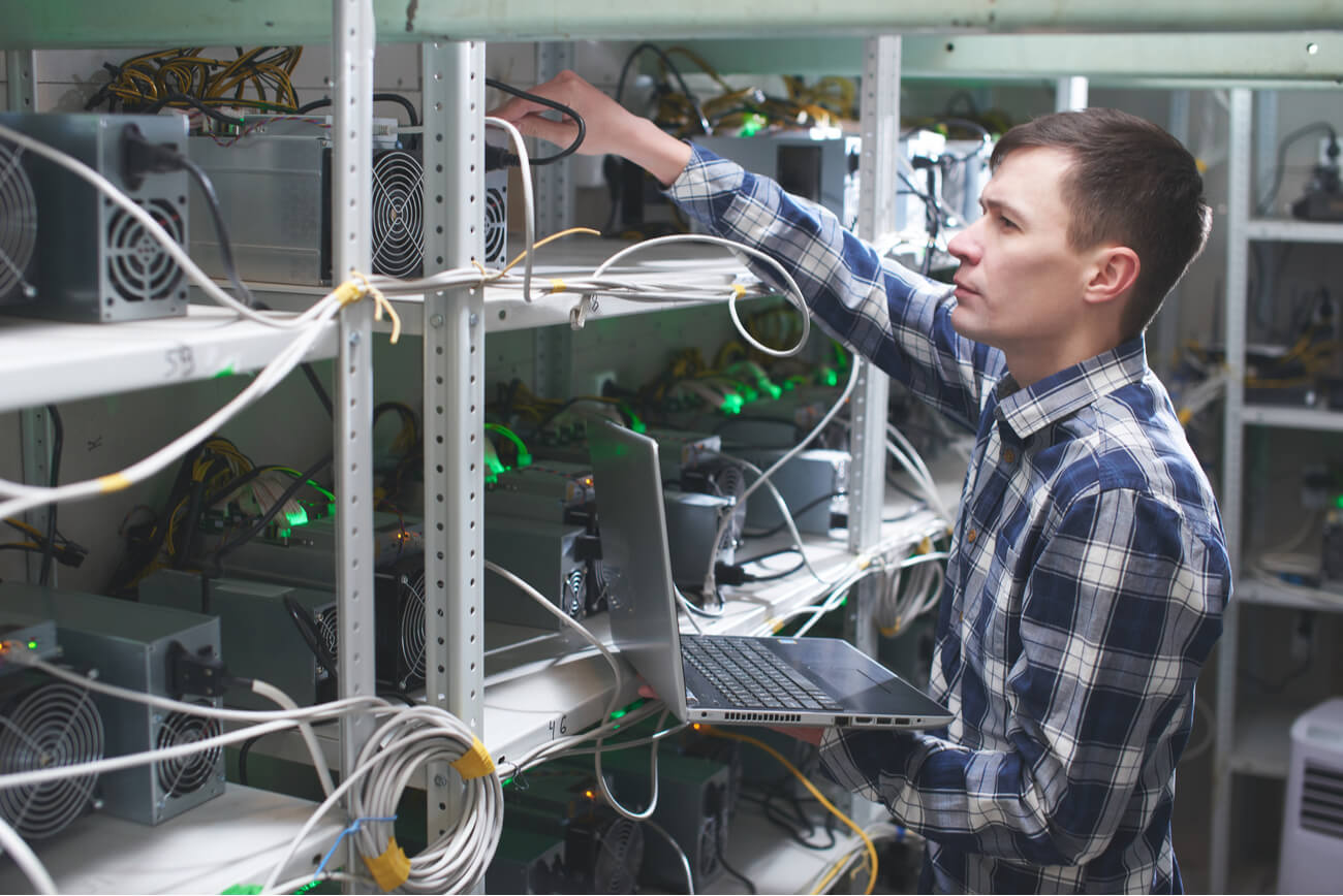 Bitcoin Miners Move Operations to US I Xcoins